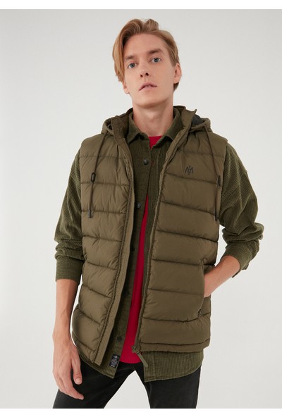 Mavi Kapüşonlu Yeşil Yelek