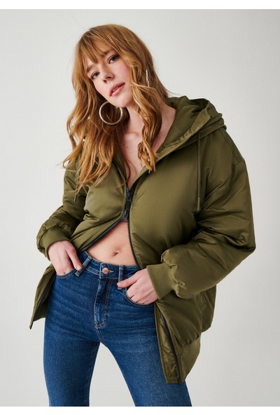 Mavi Kadın Mavi Icon Oversize Kapüşonlu Haki Ceket 110912-35657 Mavi Kadın Mavi Icon Oversize Kapüşonlu Haki Ceket 110912-35657