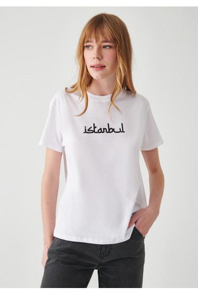 Mavi x Istanbul Baskılı Beyaz Tişört