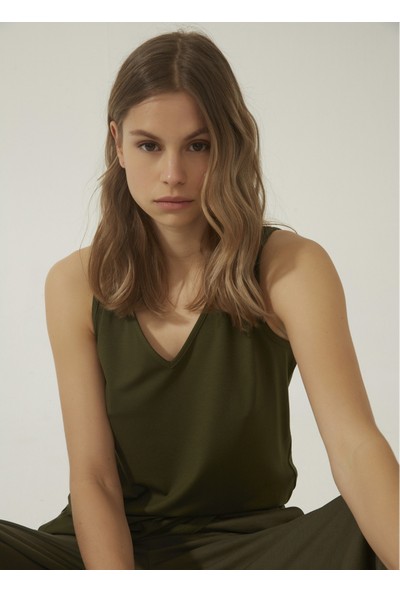 People By Fabrika Normal Düz Haki Kadın Atlet People By Fabrika Normal Düz Haki Kadın Atlet