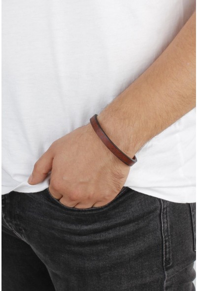 Madame Concept Otantik Kahve Deri Kordonlu Mıknatıs Klipsli Erkek Bileklik Madame Concept Otantik Kahve Deri Kordonlu Mıknatıs Klipsli Erkek Bileklik