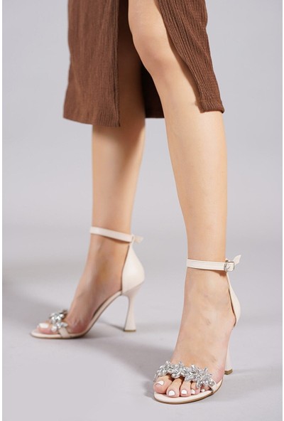 Sorelle Aden Mikro Materyal Taşlı Kadın Abiye Ayakkabı Sorelle Aden Mikro Materyal Taşlı Kadın Abiye Ayakkabı