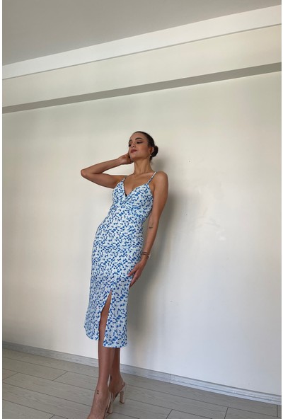 Butikgogirl V Yaka Ip Askılı Yan Yırtmaçlı Elbise