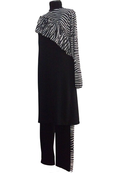 Eflin Zebra Desenli Çapraz Büzgülü Tam Kapalı Tesettür Mayo Siyah Bone Hediyeli Eflin Zebra Desenli Çapraz Büzgülü Tam Kapalı Tesettür Mayo Siyah Bone Hediyeli