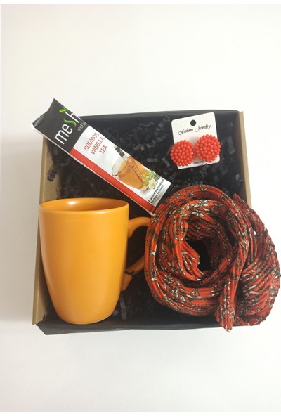 Alanç Yılbaşı Yeni Yıl Hediye Seti Sevgiliye, Arkadaşa, Eşe, Anneye Kupa, Pileli Fular, Küpe, Bitki Çayı Alanç Yılbaşı Yeni Yıl Hediye Seti Sevgiliye, Arkadaşa, Eşe, Anneye Kupa, Pileli Fular, Küpe, Bitki Çayı