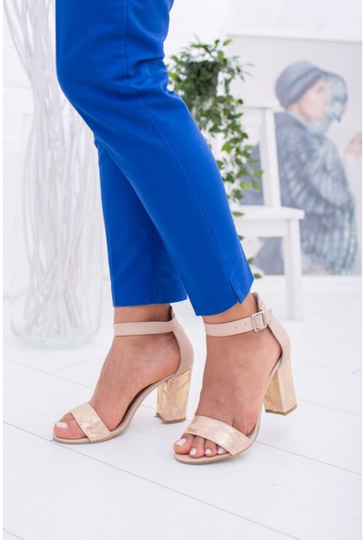 Gimer Avm Yılan Baskılı Ökçeli Sandalet