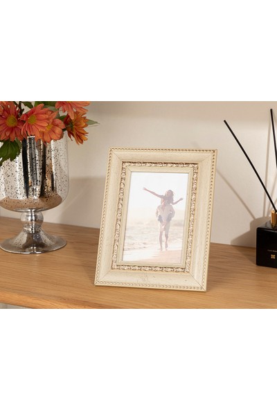 English Home Lora Çerçeve 10 x 15 cm Bronz English Home Lora Çerçeve 10 x 15 cm Bronz