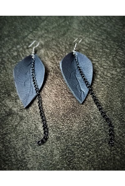 Blue&soul Deri Zincirli Yaprak Küpe Lacivert Tasarım Küpe Blue&soul Deri Zincirli Yaprak Küpe Lacivert Tasarım Küpe