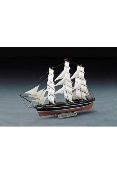 Güven Sanat Cutty Sark Maket Kargo Botu - 1/350