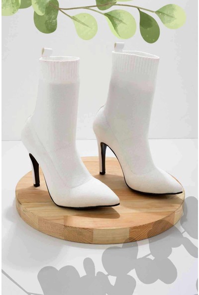 Bambi Beyaz Streç Kadın Bot & Bootie K02575210917