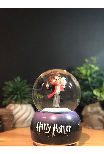 Lapidaria Harry Potter Temalı Işıklı Müzikli Püskürtmeli Kar Küresi (Büyük Boy)