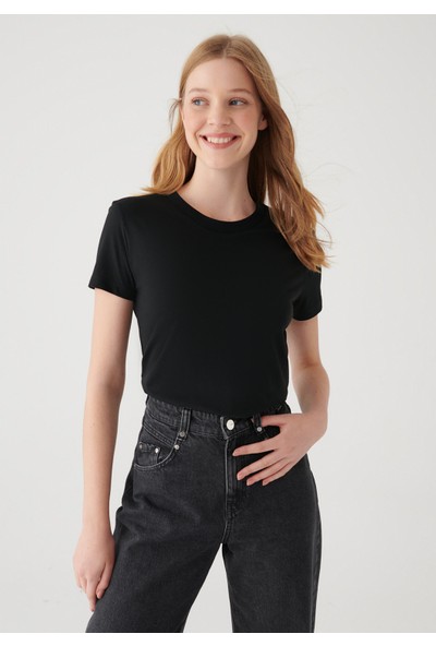 Mavi Kadın Siyah Basic Tişört 1600952-900