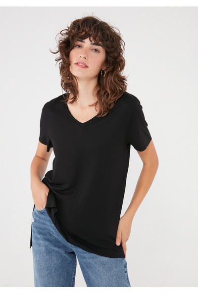 Mavi Kadın V Yaka Siyah Basic Tişört 166775-900