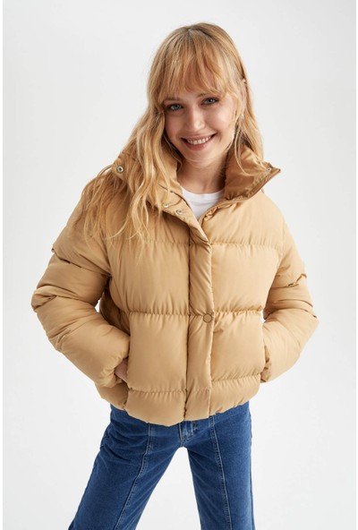 DeFacto Oversize Fit Dik Yaka Gizli Fermuarlı Su İtici Puffer Şişme Mont W5738AZ21WN DeFacto Oversize Fit Dik Yaka Gizli Fermuarlı Su İtici Puffer Şişme Mont W5738AZ21WN