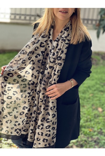 WhoKnows Siyah Leopar Desenli Şal WhoKnows Siyah Leopar Desenli Şal