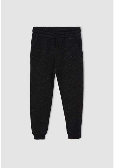 DeFacto Erkek Çocuk Regular Fit Cepli İnce Sweatshirt Kumaşı Eşofman Alt X0690A621CW DeFacto Erkek Çocuk Regular Fit Cepli İnce Sweatshirt Kumaşı Eşofman Alt X0690A621CW