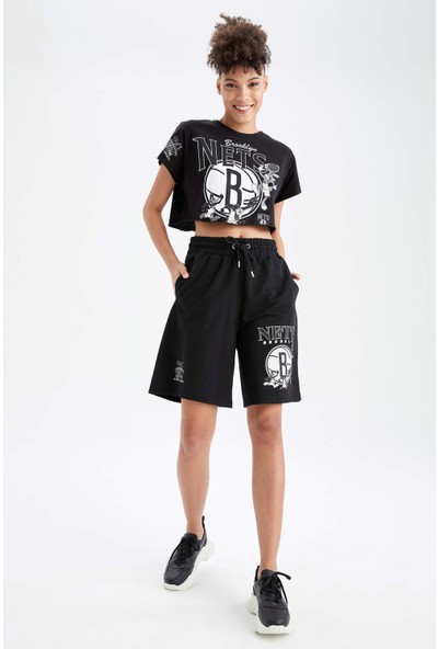 DeFacto Coool Space Jam 2 Lisanslı Regular Fit İnce Sweatshirt Kumaşı Short V8599AZ21HS