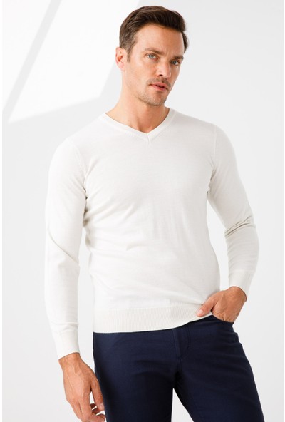 Desen Triko Erkek Basic V Yaka Ince Triko Kazak Kemik Desen Triko Erkek Basic V Yaka Ince Triko Kazak Kemik