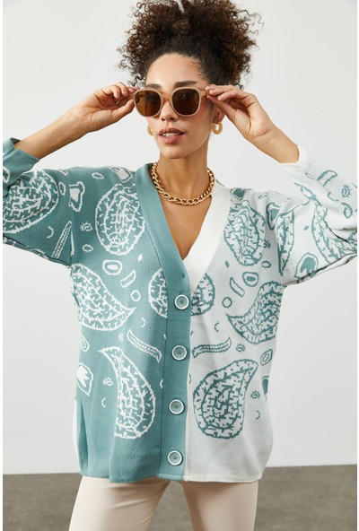 Xhan Beyaz Etnik Desenli Triko Hırka 2KXK3-45709-01 Xhan Beyaz Etnik Desenli Triko Hırka 2KXK3-45709-01