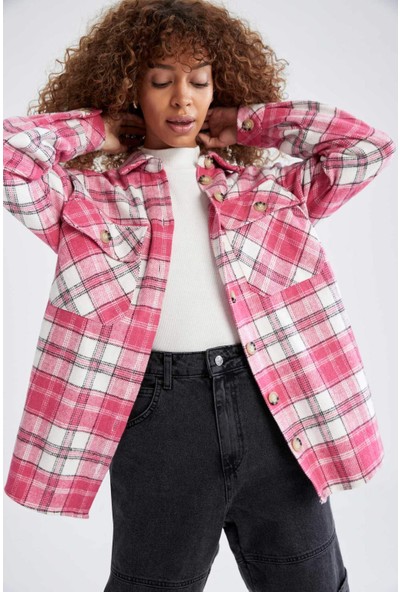 DeFacto Relax Fit Ekose Desenli Cep Detaylı Flanel Oduncu Gömlek Tunik S0420AZ22SP DeFacto Relax Fit Ekose Desenli Cep Detaylı Flanel Oduncu Gömlek Tunik S0420AZ22SP
