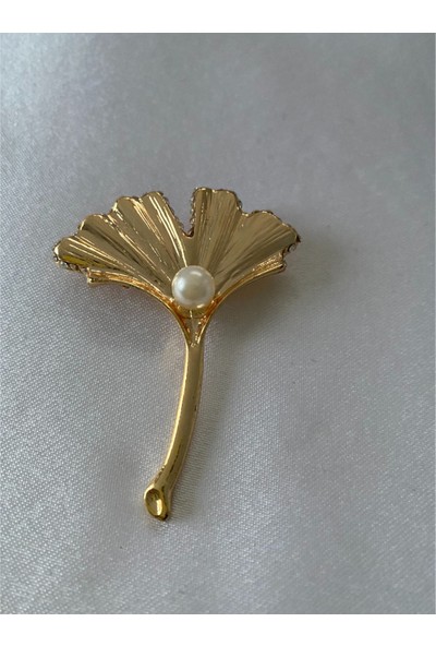 Hediyem Evime Çiçek Yaprağı Figürlü Incili Broş Altın Renk Hediyem Evime Çiçek Yaprağı Figürlü Incili Broş Altın Renk