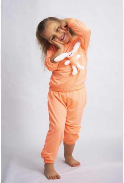 Harika Kids Kız Çocuk Tavşan Bebekli Iki Iplik Kapşonlu Basic Eşofman Takımı Harika Kids Kız Çocuk Tavşan Bebekli Iki Iplik Kapşonlu Basic Eşofman Takımı