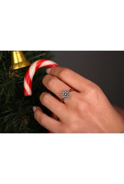 Onseva Kuyumculuk Gül Elmas Pırlanta Yüzük