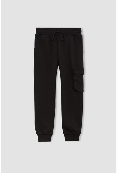 DeFacto Erkek Çocuk Regular Fit Cepli İnce Sweatshirt Kumaşı Eşofman Alt X2807A621CW DeFacto Erkek Çocuk Regular Fit Cepli İnce Sweatshirt Kumaşı Eşofman Alt X2807A621CW