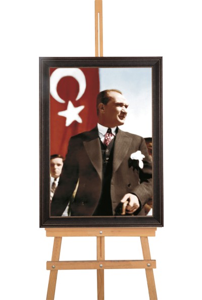 Tekin Özalit Ceviz Rengi Çerçeveli Türk Bayrağı Fonlu Atatürk Portresi