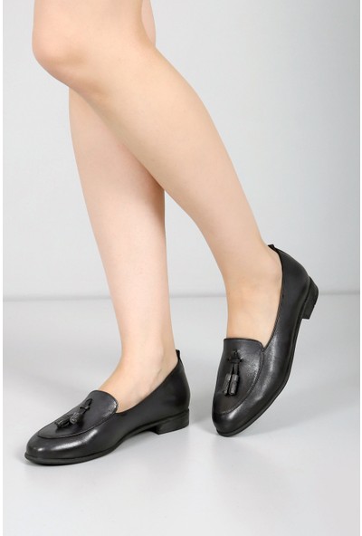 Gönderi(R) Hakiki Deri Yuvarlak Burun Düz Taban Püsküllü Kadın Babet 13390