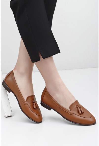 Gönderi(R) Hakiki Deri Yuvarlak Burun Düz Taban Püsküllü Kadın Babet 24259