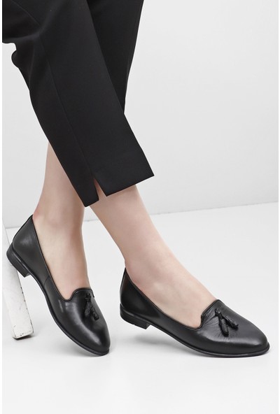 Gönderi(R) Hakiki Deri Yuvarlak Burun Düz Taban Püsküllü Kadın Babet 24160