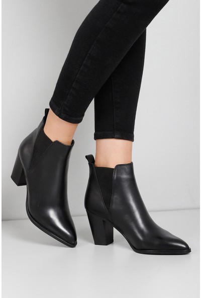 Gönderi® Hakiki Deri Sivri Burun Topuklu Lastikli Kadın Günlük Bot 39498 Gönderi® Hakiki Deri Sivri Burun Topuklu Lastikli Kadın Günlük Bot 39498