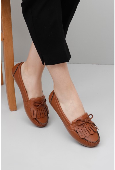 Gönderi(R) Yuvarlak Burun Düz Taban Püsküllü Fiyonklu Kadın Babet 30226