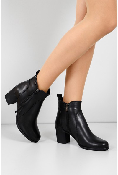 Gönderi® Hakiki Deri Yuvarlak Burun Topuklu Kauçuk Taban Fermuarlı Püsküllü Kadın Günlük Bot 10406