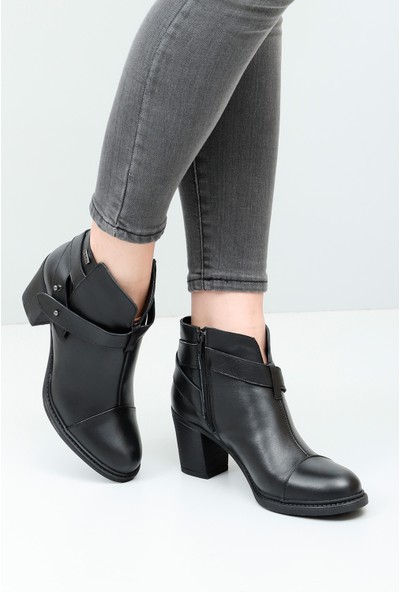 Gönderi(R) Hakiki Deri Yuvarlak Burun Topuklu Fermuarlı Bantlı Kadın Günlük Bot 54460
