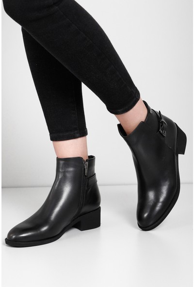 Gönderi(R) Hakiki Deri Yuvarlak Burun Kauçuk Taban Topuklu Fermuarlı Tokalı Kadın Günlük Bot 50415 Gönderi(R) Hakiki Deri Yuvarlak Burun Kauçuk Taban Topuklu Fermuarlı Tokalı Kadın Günlük Bot 50415