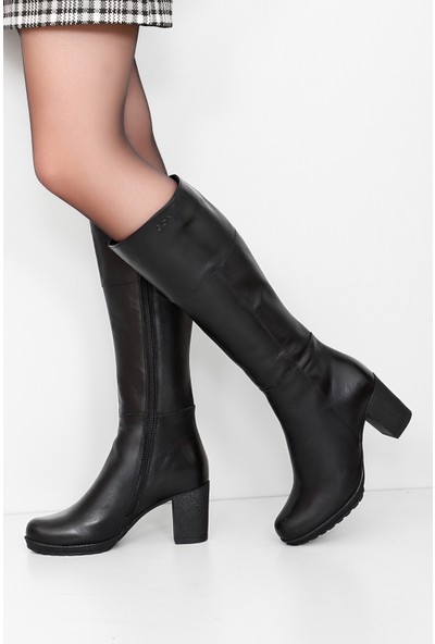 Gönderi(R) Hakiki Deri Yuvarlak Burun Kauçuk Taban Topuklu Fermuarlı Kadın Günlük Çizme 44602 Gönderi(R) Hakiki Deri Yuvarlak Burun Kauçuk Taban Topuklu Fermuarlı Kadın Günlük Çizme 44602