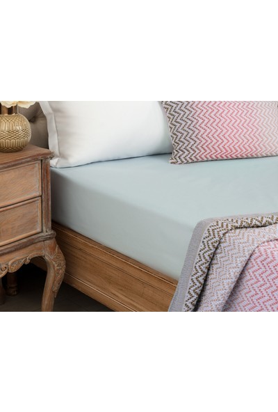 Madame Coco Eloise Ranforce King Size Lastikli Çarşaf - Mavi Madame Coco Eloise Ranforce King Size Lastikli Çarşaf - Mavi