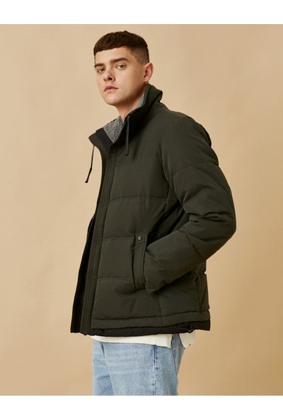 Koton Erkek Yakası Suni Kürklü Şişme Mont Koton Erkek Yakası Suni Kürklü Şişme Mont