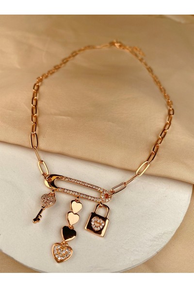 Adela Accessory Şans Kolye Set