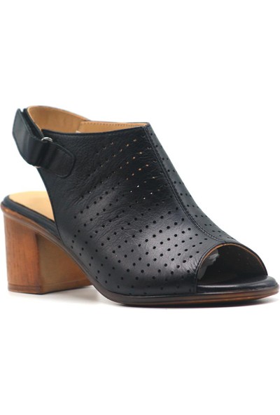 Castle Black 635 Kadın Hakiki Deri Günlük Topuklu Ayakkabı Castle Black 635 Kadın Hakiki Deri Günlük Topuklu Ayakkabı