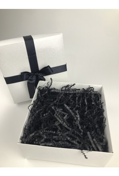 Wendy Box Siyah Kurdeleli Beyaz Renk Boş Hediye Kutusu Wendy Box Siyah Kurdeleli Beyaz Renk Boş Hediye Kutusu