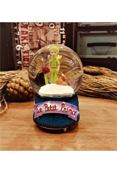 Mobgift Le Petit Prince Küçük Prens Kurdeleli Büyük Boy Püskürtmeli Işıklı Müzikli Motorlu Kar Küresi Mobgift Le Petit Prince Küçük Prens Kurdeleli Büyük Boy Püskürtmeli Işıklı Müzikli Motorlu Kar Küresi