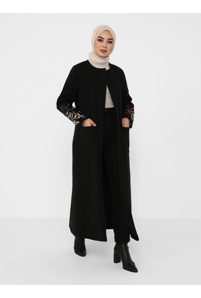 Tavin Kol Ucu Nakış Detaylı Cepli Kemerli Kaban - Siyah - Tavin