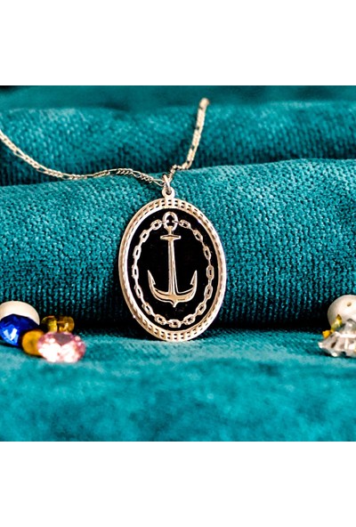 Naz Gümüş Elips Çapa Kolye