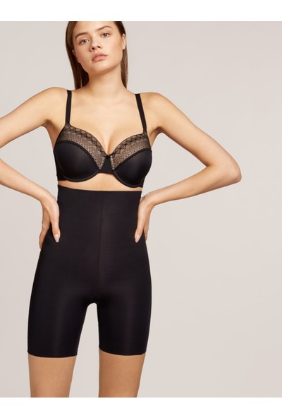 Mistirik Dikişsiz Toparlayıcı ve Sıkılaştırıcı Lazer Kesim Kısa Şort