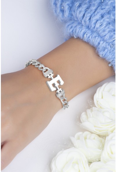 Sortie Zirkon Taşlı Tasarım E Harf Bileklik Sortie Zirkon Taşlı Tasarım E Harf Bileklik