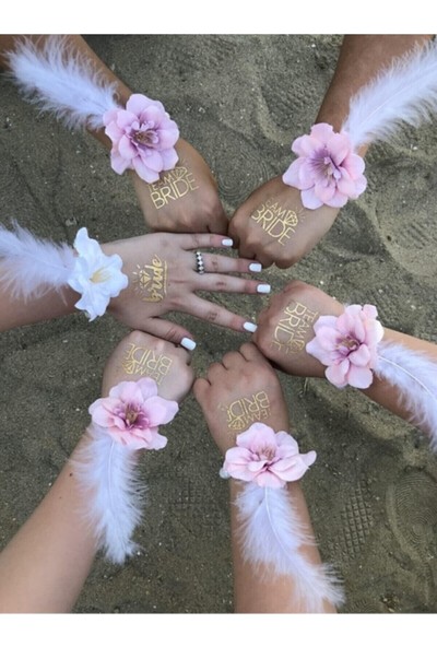 Dipak Pembe Renk Kına Gecesi / Bride To Be Incili Tüylü Nedime Bilekliği 10 Adet Dipak Pembe Renk Kına Gecesi / Bride To Be Incili Tüylü Nedime Bilekliği 10 Adet