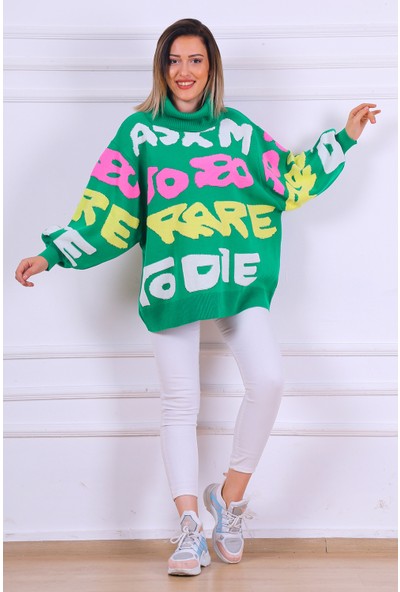 Gülseli Harf Desenli Boğazlı Panço